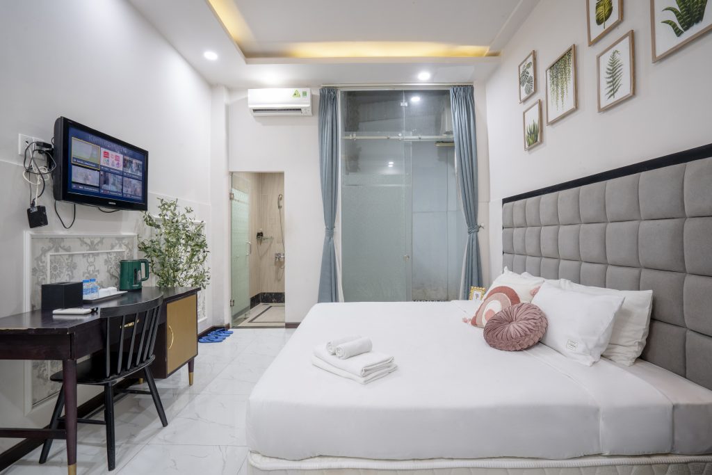 Sazi Hotel & Airbnb Apartment in Hanoi anh Ho Chi Minh